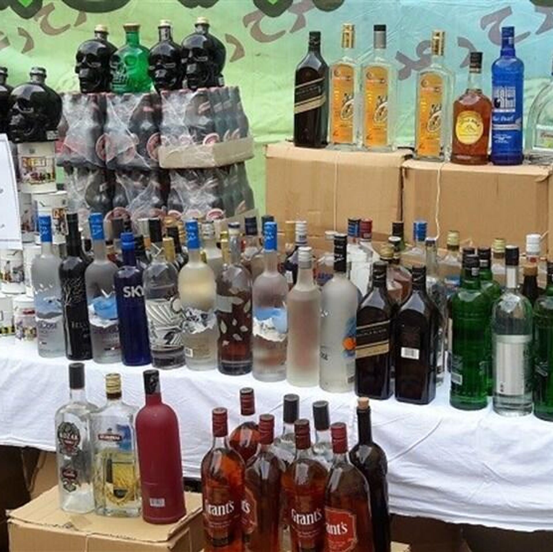 کشف محموله ۲۵ میلیاردی داروی غیرمجاز و مشروبات الکلی در شهر زاهدان ...