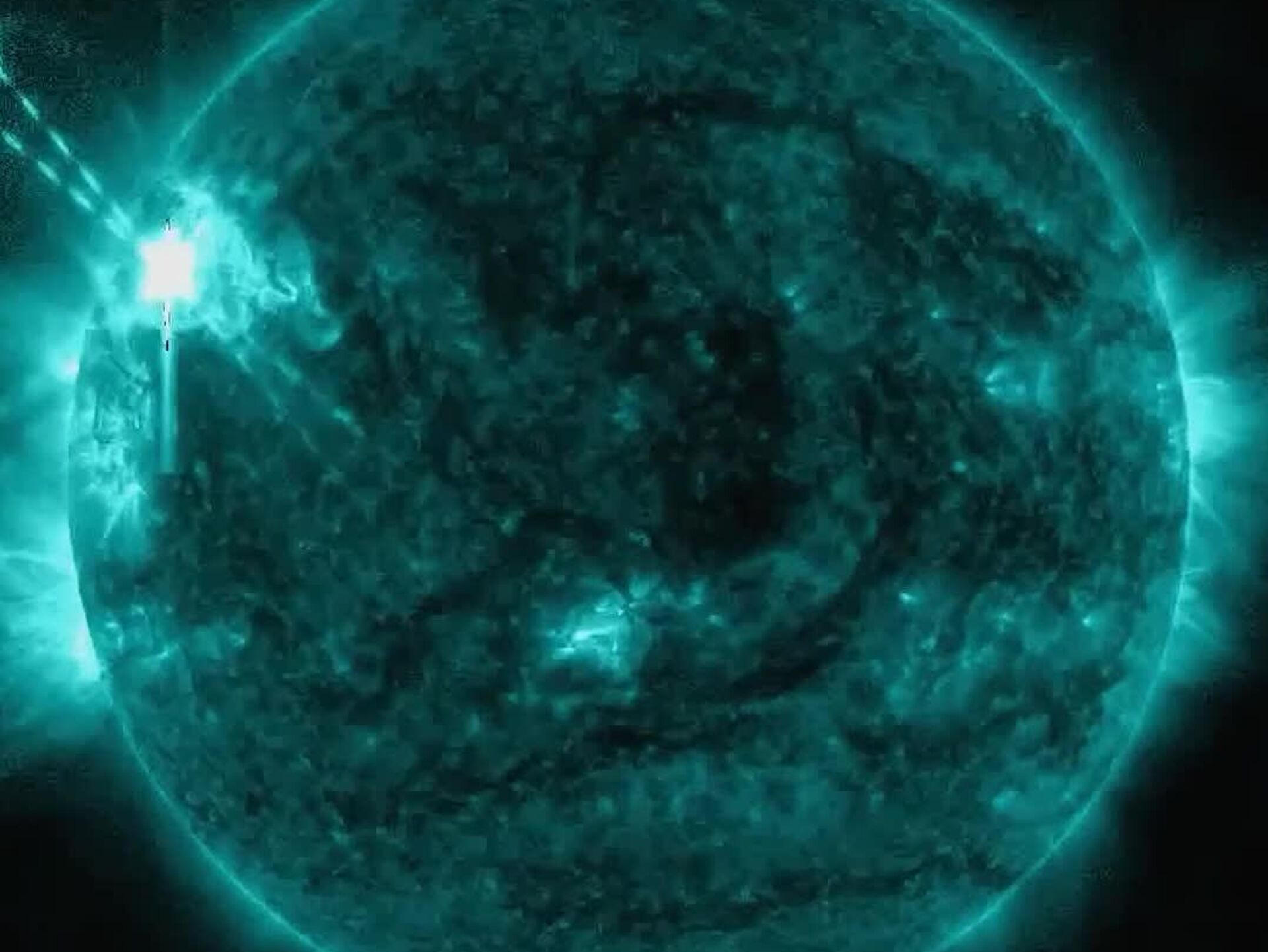 موسسه ژئوفیزیک روسیه: دو شراره خورشیدی کلاس X و M دیشب رخ داد - 05.11. ...