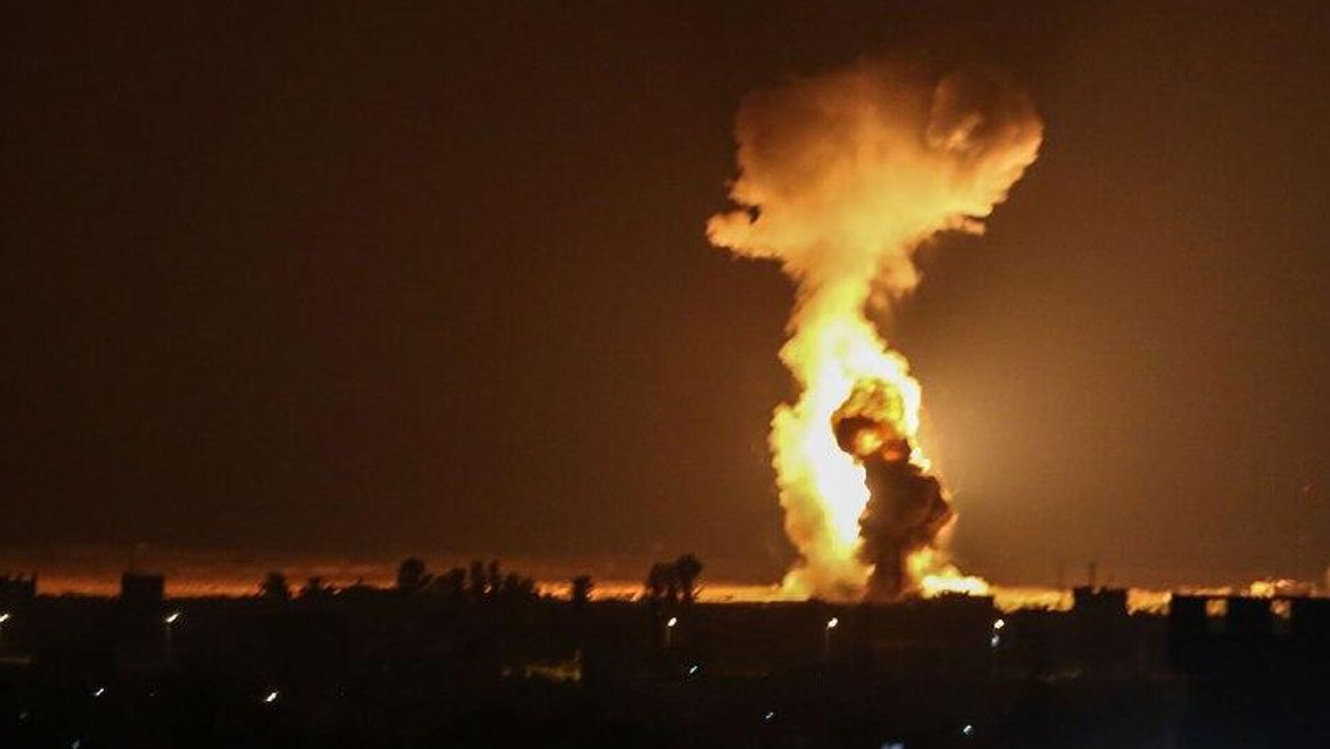 انفجارهای شدید استان سویدا در جنوب سوریه را لرزاند - 25.12.2025 ...